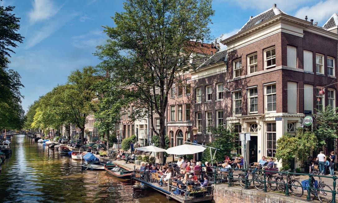 Amsterdam: HAUPTSTADT MIT HUMOR | IDEAT Magazin Germany 2024